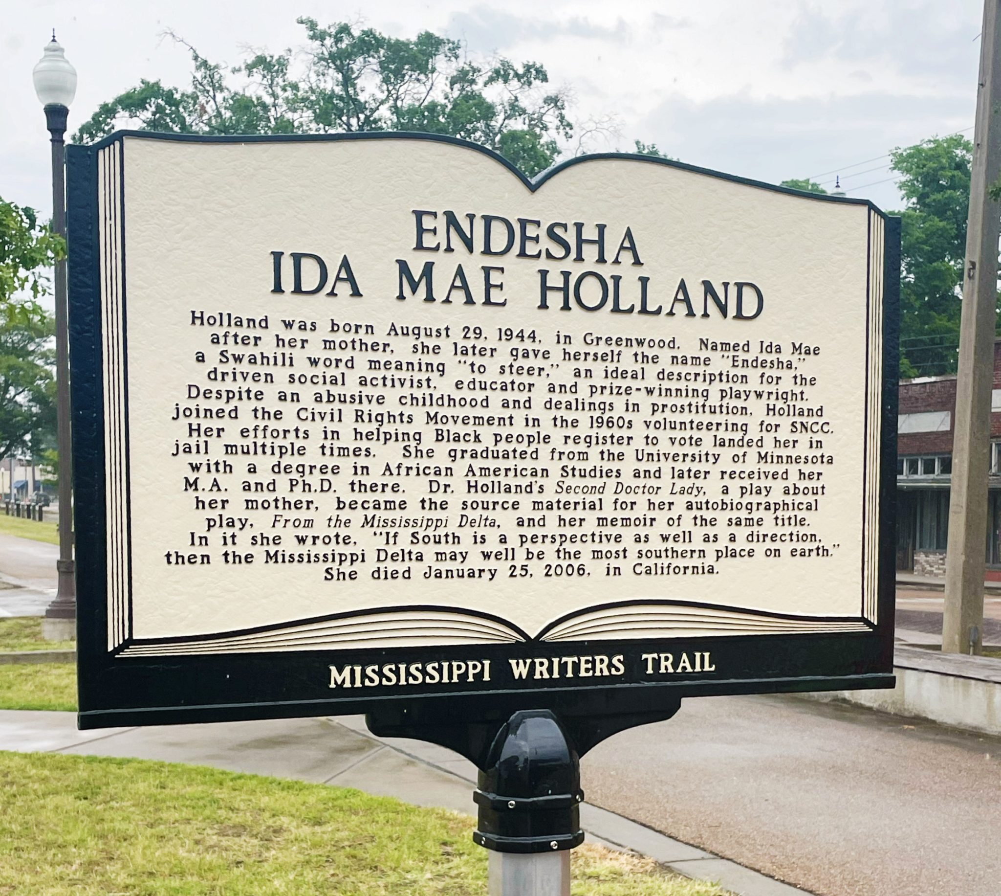 Mississippi Writers Trail Unveils Marker Honoring Playwright and ...